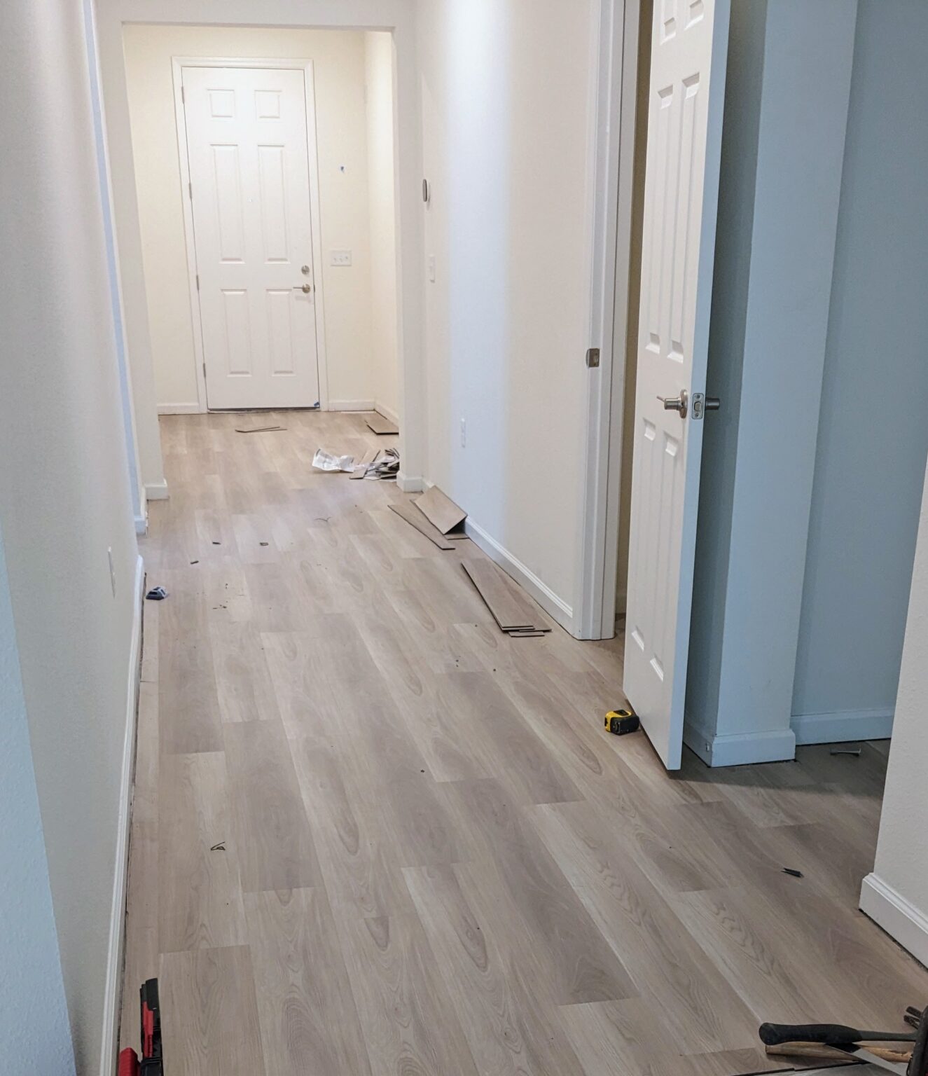 Traditional Hardwood vs. Luxury Vinyl Flooring: Making the Right Choice ...